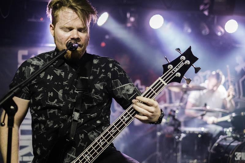 LIVE! | 3 Pill Morning – http://hardrockhaven.net/online